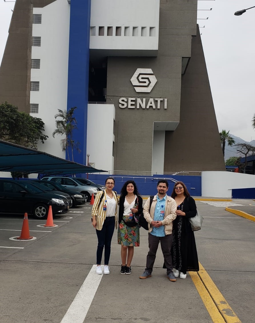 Profesores destacados en las competencias de Debate de SNA Educa, visitan SENATI – Lima, Perú ...